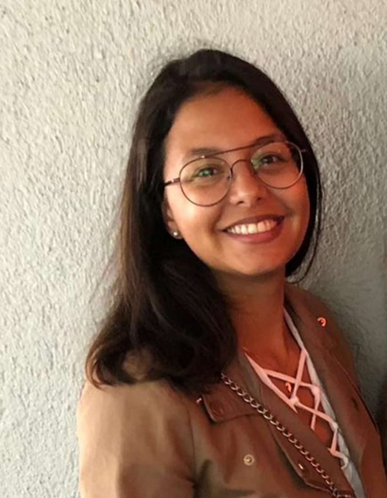 Darshell Benitez – L'aiMant Rose